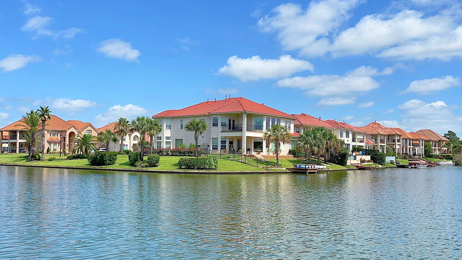 High Value Homeowners Insurance for Waterfront Homes - Reliant ...